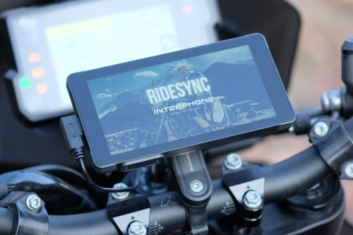 Beeline Moto II: Navigatore Smart per Moto con Display IPS - INTERPHONE